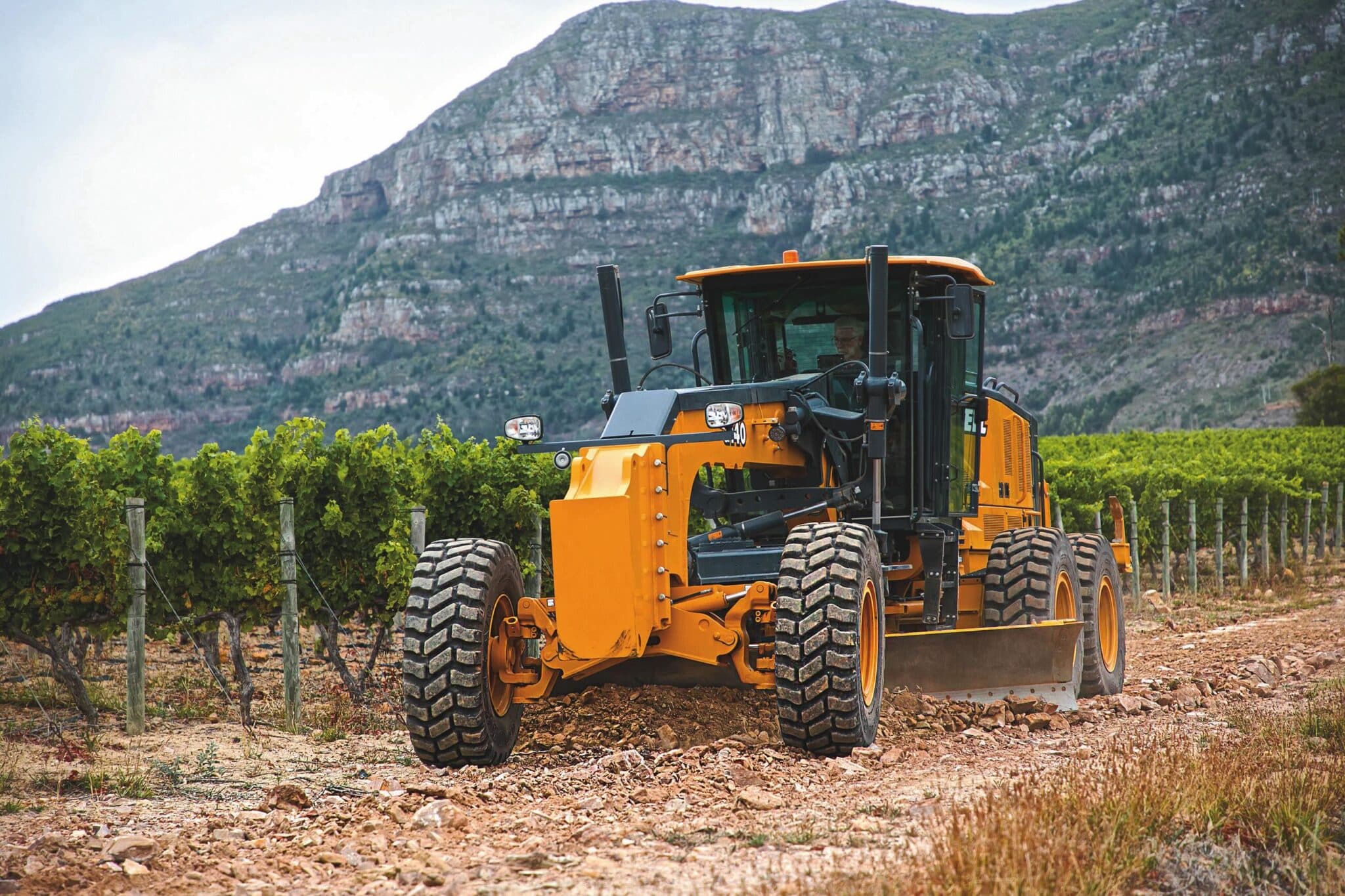 Hitachi: Grading done right - Roads & Infrastructure Magazine
